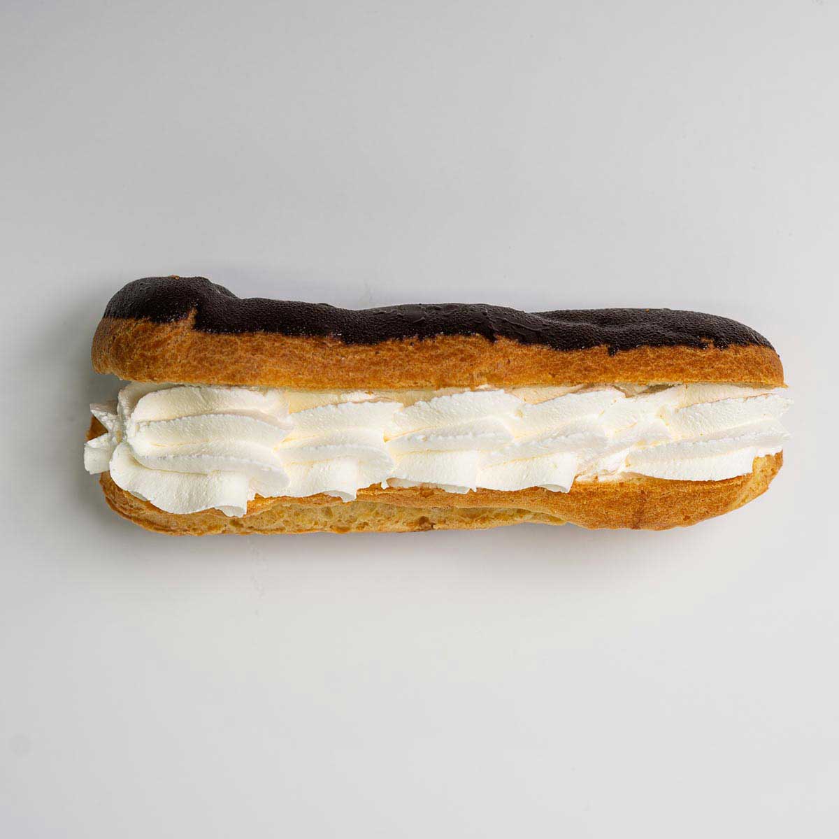 Éclair à la crème – Patisserie Lasalle